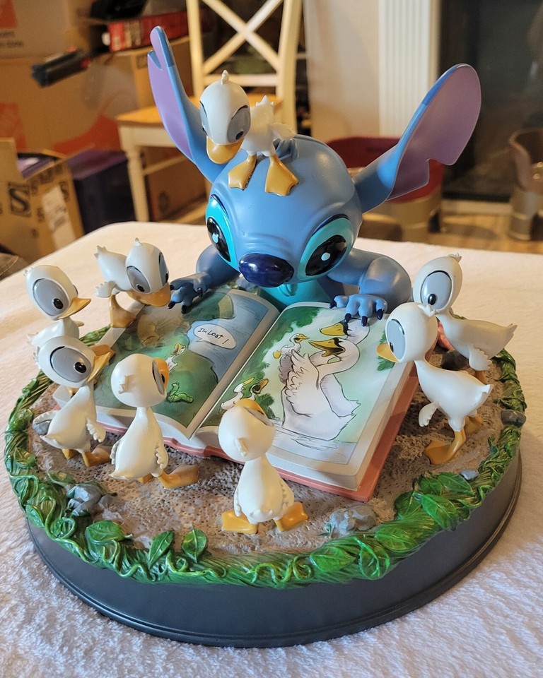 Disney Parks Lilo & Stitch W/ Ducks Stitch Reading to Ducklings Medium ...