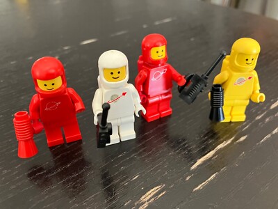 LEGO SPACEMAN Lot of 4- Red White & Yellow ** SPACE Minifigures minifig ...