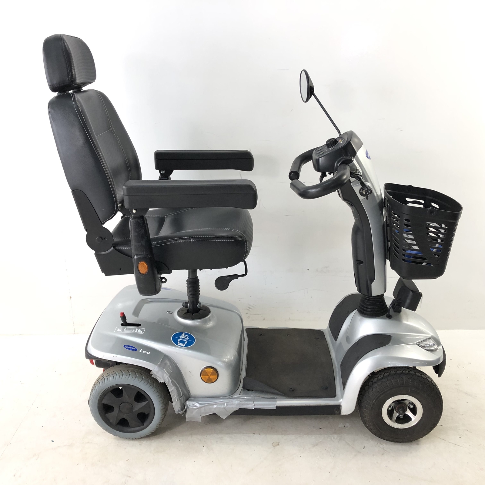 Invacare Leo Elektroscooter 6 km/h Elektromobil Scooter Senioren Reha ...