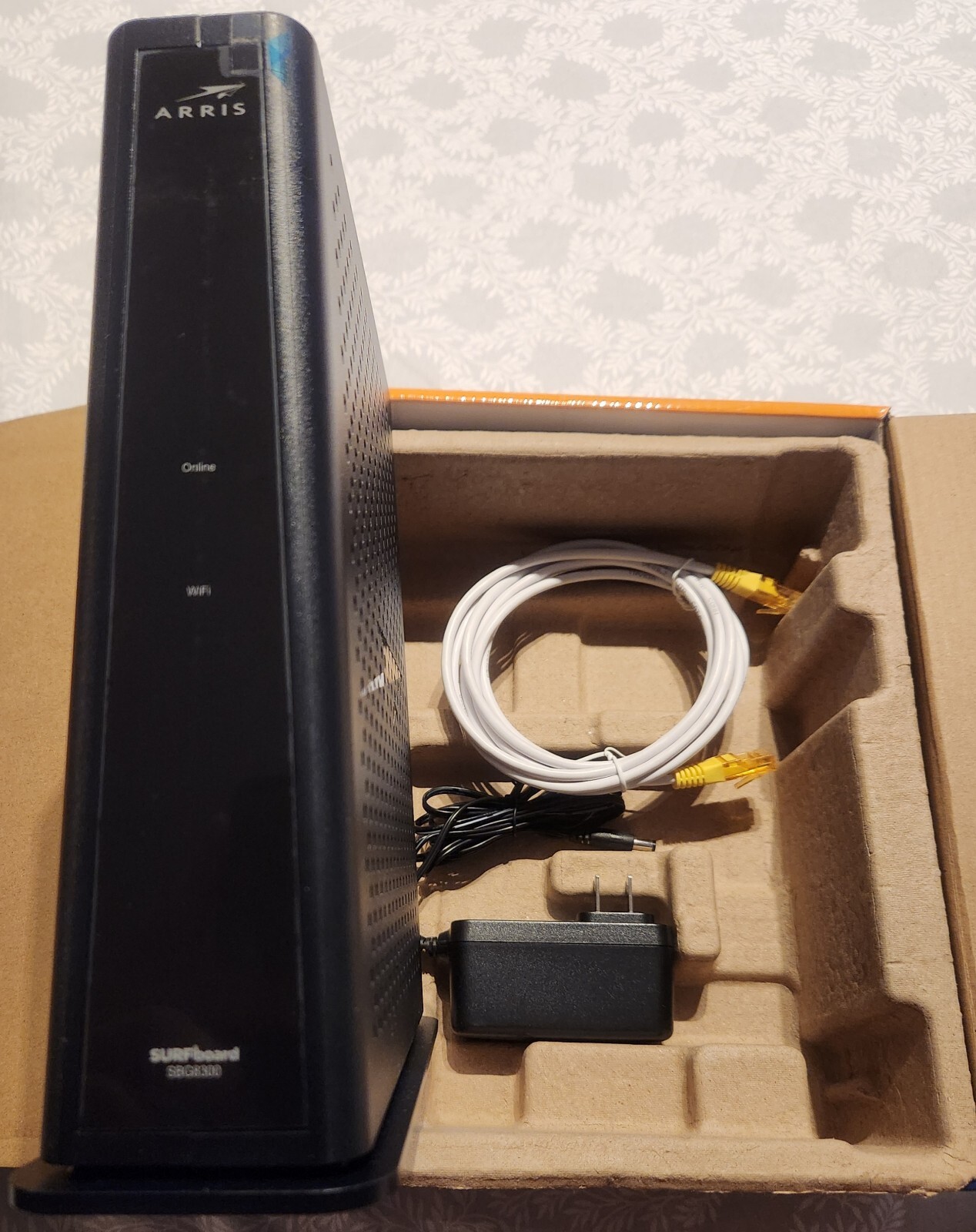 ARRIS SURFboard SBG8300 DOCSIS 3.1 Gigabit Cable Modem & Wi-Fi Router ...