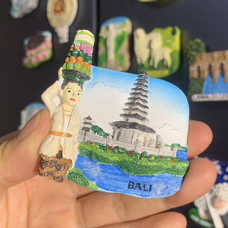 Vintage Style Fridge Magnets to Celebrate Iconic Cities and Sights in ...