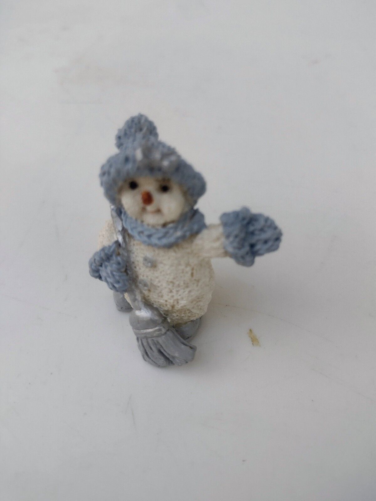 Snow Buddies Collectibles Assorted Figurines The Encore Group Inc. No ...