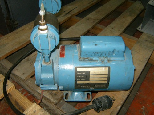 THOMAS VACUUM PUMP MODEL TA-0040-V | eBay