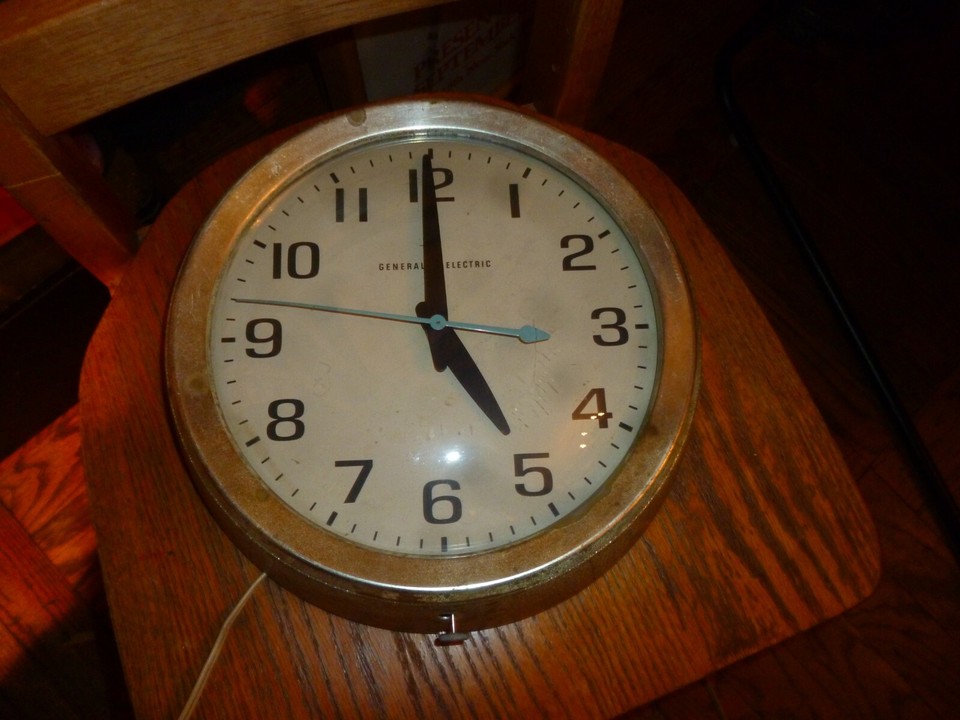 Vintage 60s? General Electric Wall Clock Plug In, 10" Made in USA | eBay