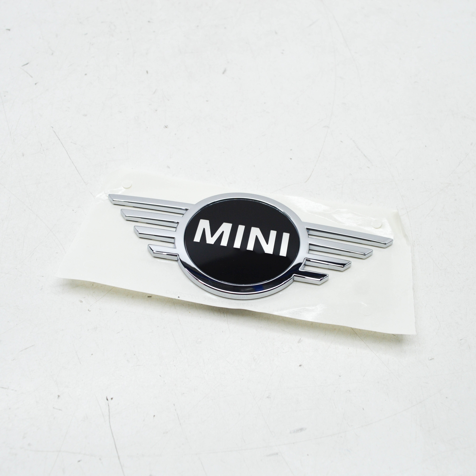 NEW MINI CLUBMAN F54 FRONT BONNET HOOD BADGE 51149447806 ORIGINAL | eBay