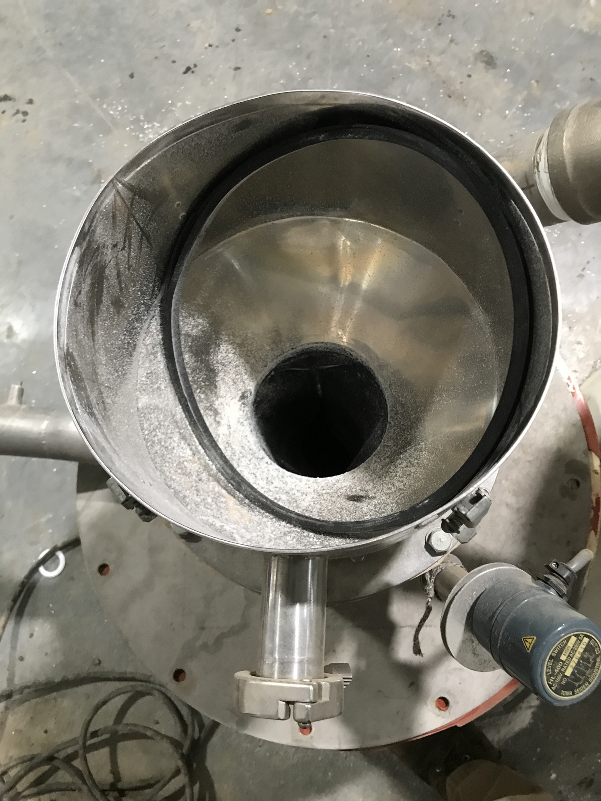 Kawata Plastic Pellet/Resin Dryer Auto Loaders/Hoppers w/ 21.5" ID ...