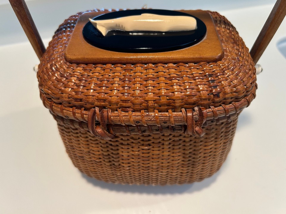 2003 Nantucket Basket Purse signed "Farnum" w/whale scrimshaw& penney ...