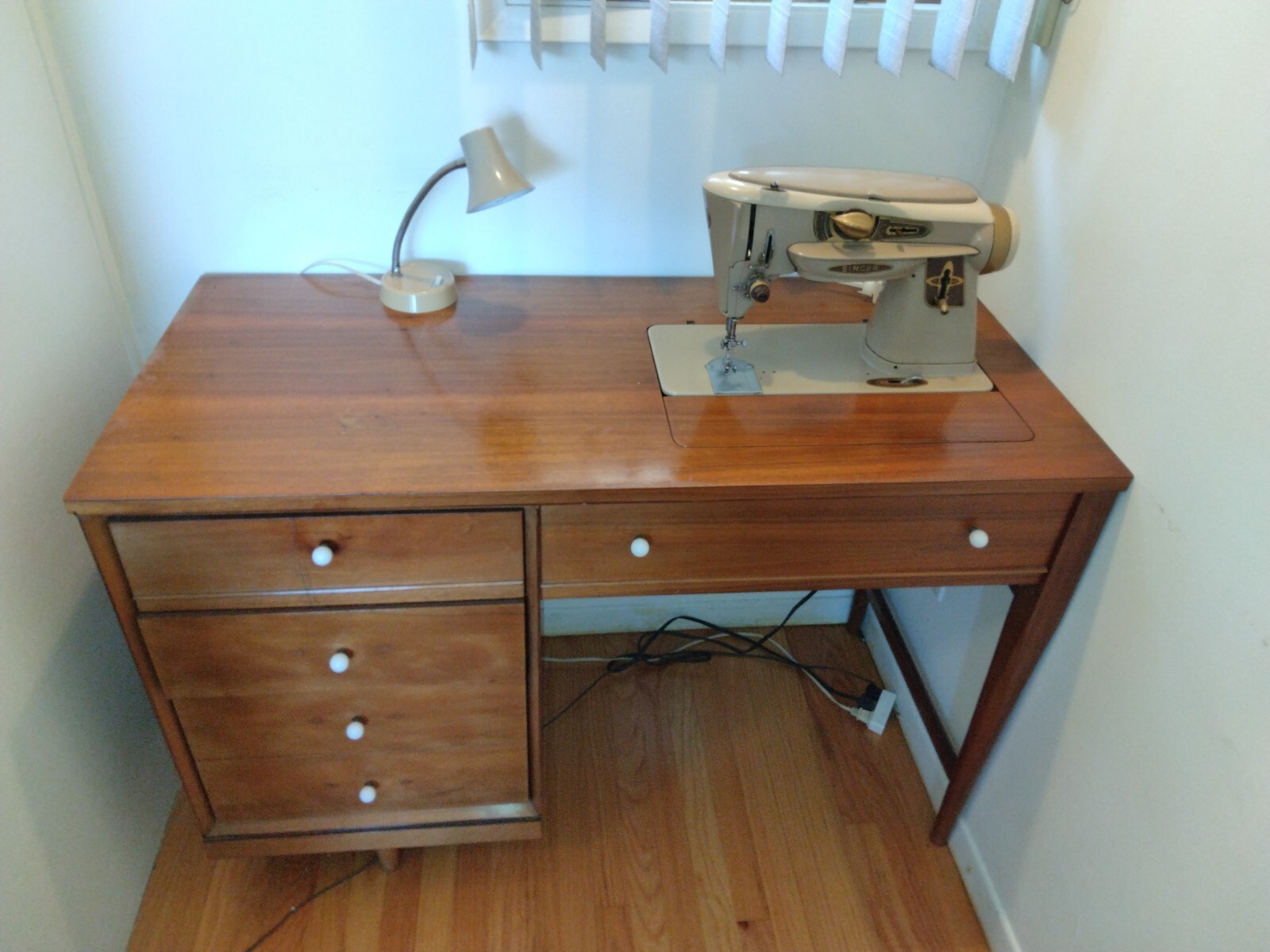 Vintage 1961 Singer Slant-O-Matic 500 "Rocketeer" Sewing Machine In ...