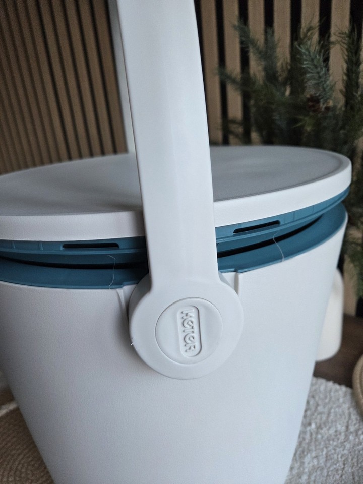 Keter Go Bar Portable Cooler & Side Table | Outdoor Drinks Ice Bucket ...