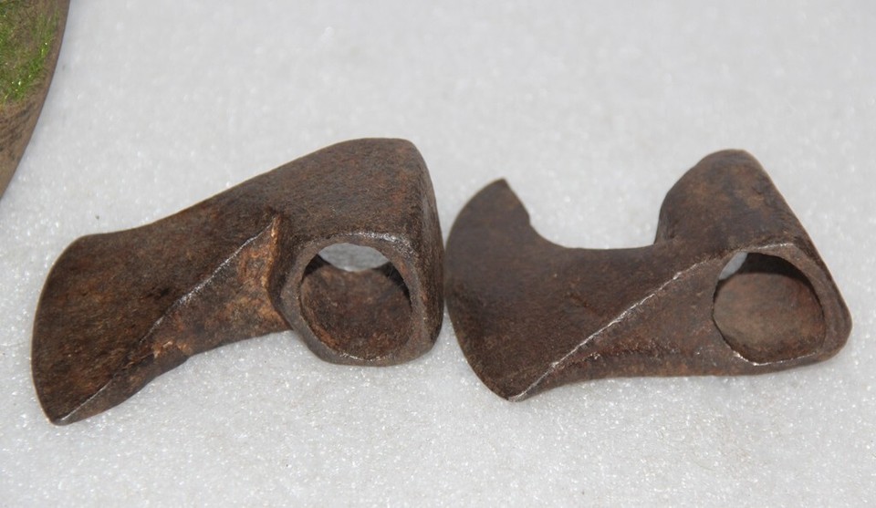 1850s OLD VINTAGE HANDFORGED SMALL RUSTIC IRON INDIAN AXE HEAD HATCHET ...