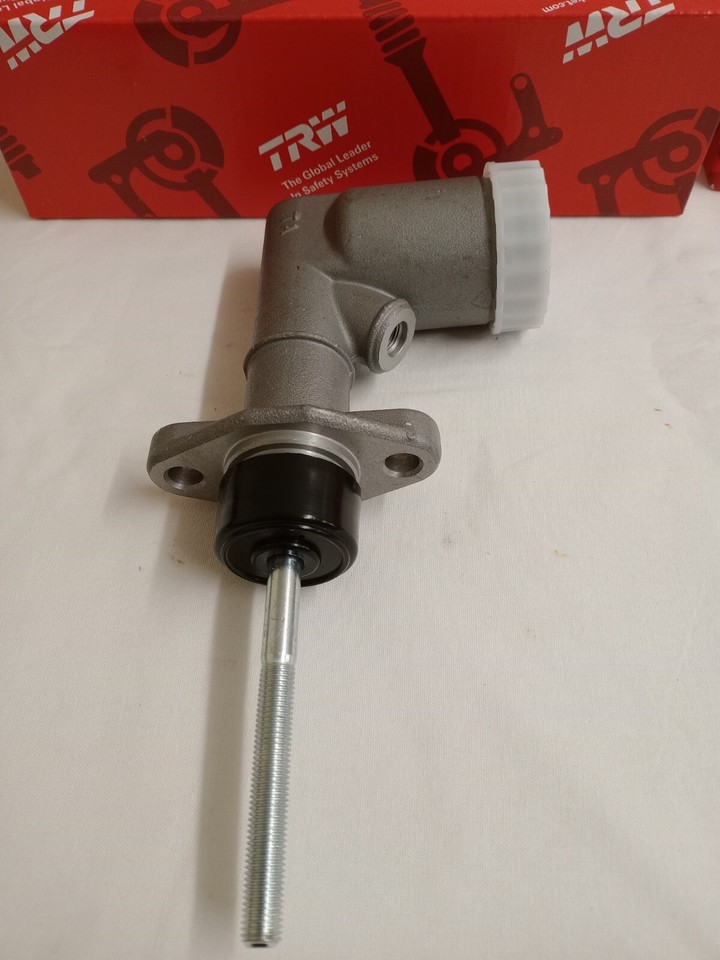 Land Rover Series 3 & Defender Clutch Master & Slave Cylinder Set TRW ...