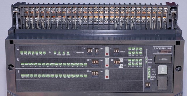 ABB SACE E2-n-20 2000a Contactor Disconnector Pr121/p Trip 3p Fixed ...