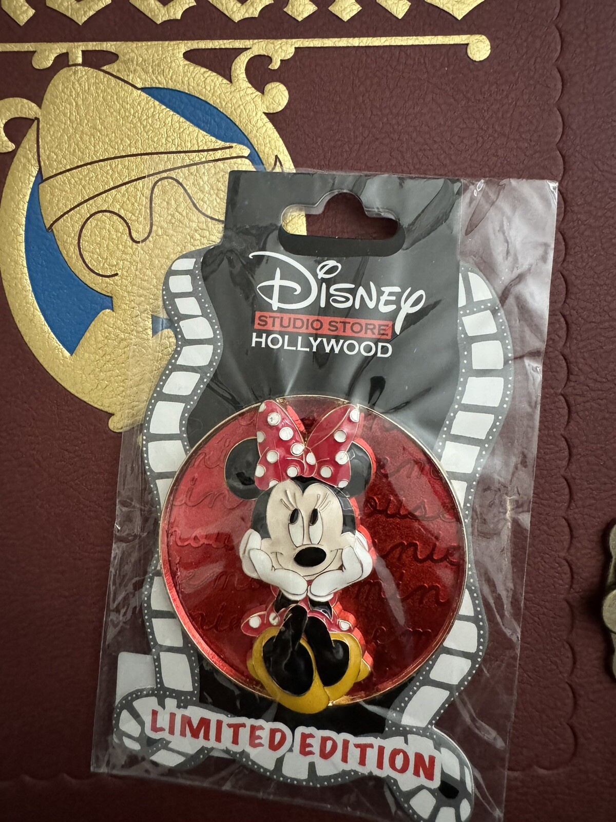 Disney Minnie Mouse Cursive Cutie LE 400 Pin DSF DSSH Mickey | eBay