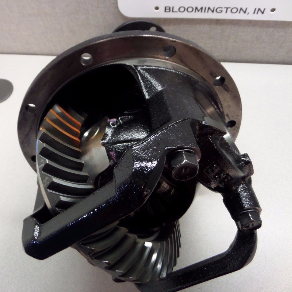 2005-2014 Toyota Tacoma Differential Diff FGR 41:11 3.727 Genuine OEM ...