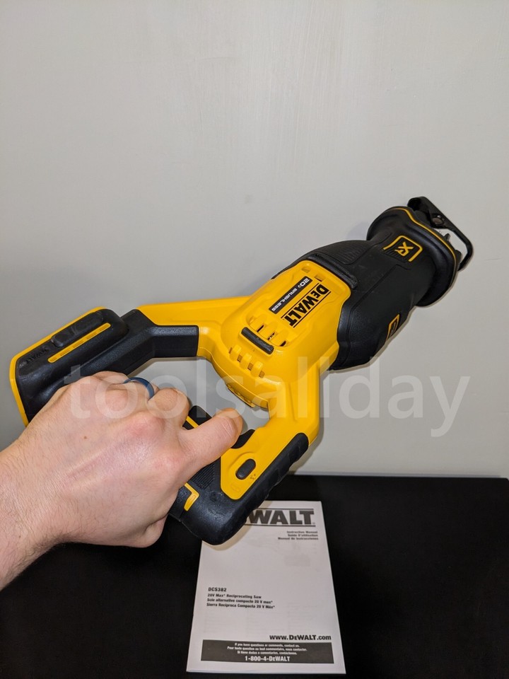 DEWALT DCS382B 20V MAX XR Li-ion Brushless Cordless Reciprocating Saw ...