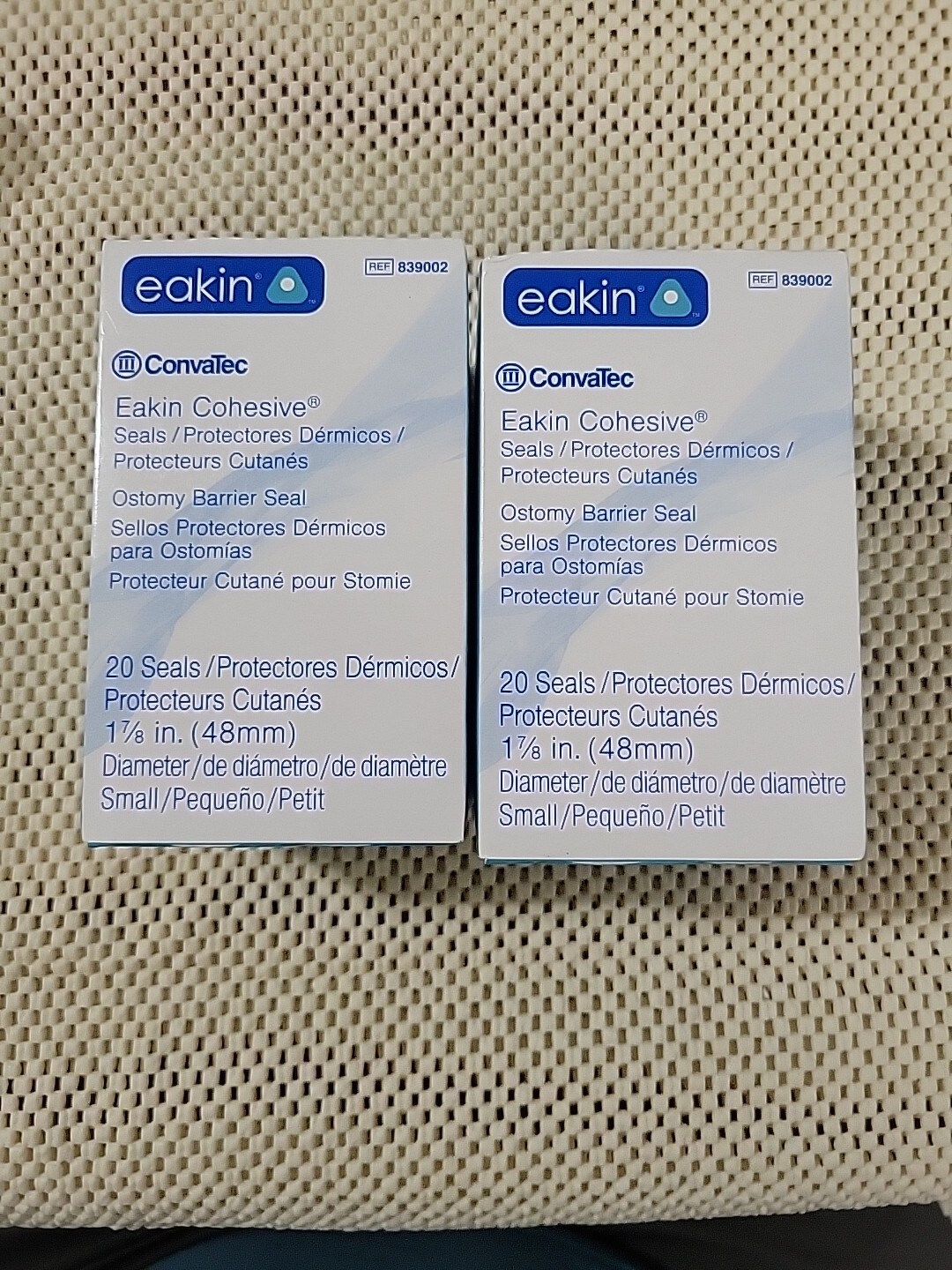 2 Boxes of 20 Convatec 839002 40 Eakin Cohesive Moldable Ring Seals 1-7 ...