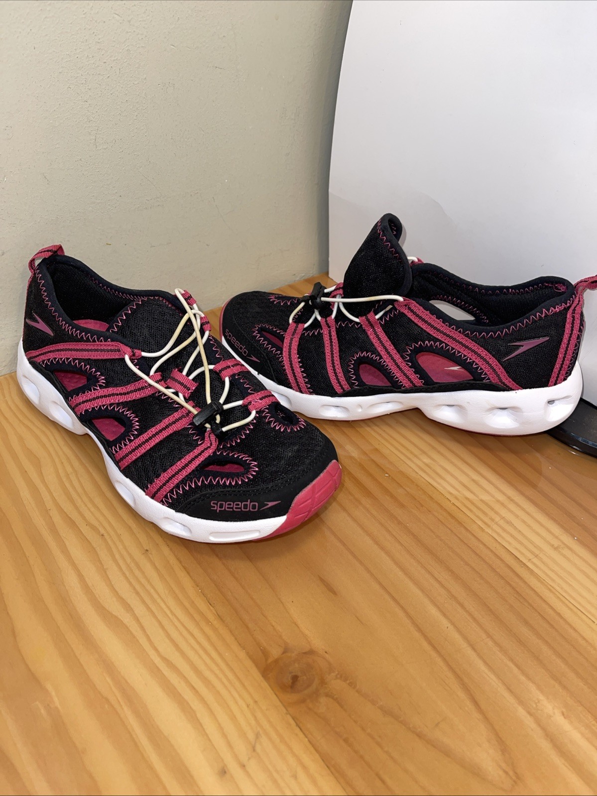 Speedo Womens Water Shoes Size 8 Black Pink Swim Hiking Quick Lace | eBay