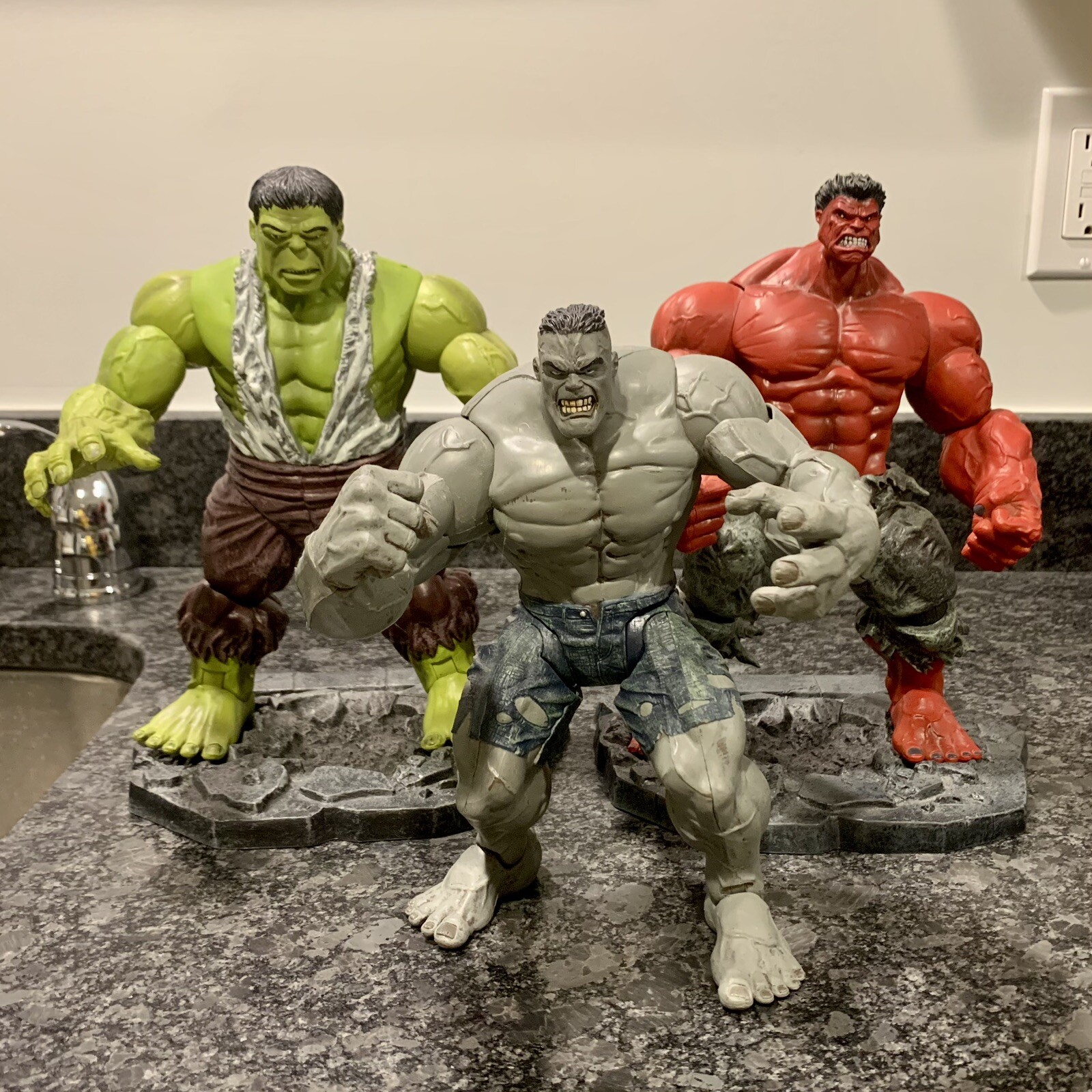 Green Hulk Vs Red Hulk Vs Grey Hulk