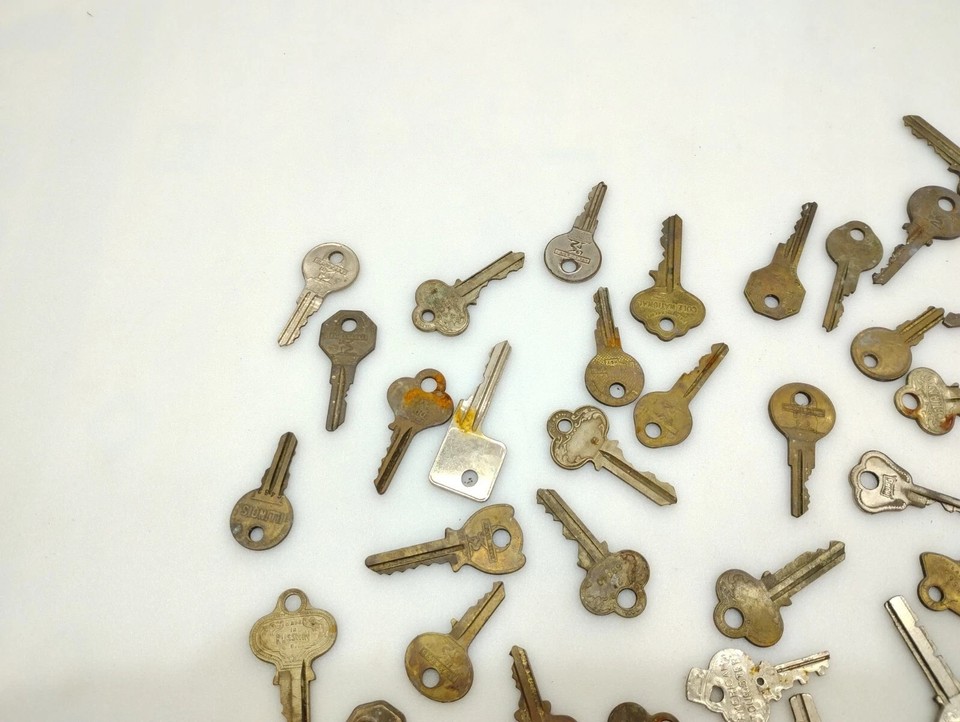 55 Misc. Antique & Vintage Keys - Briggs & Stratton, Russwin, Eagle ...