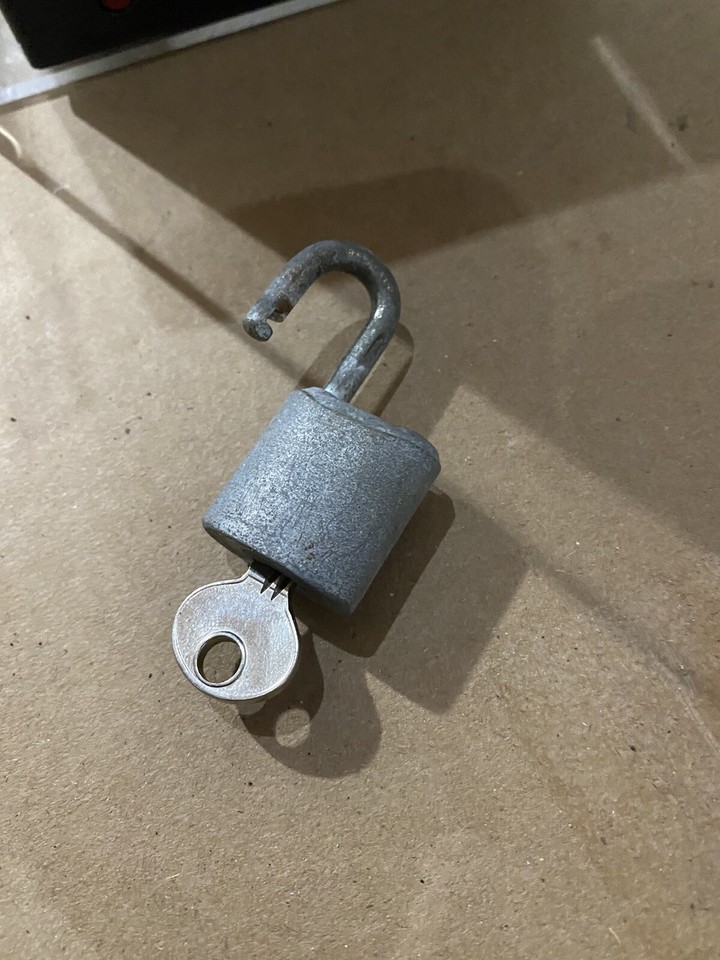 1 Cent Penny Antique Ford Gumball Machine Lock & Key Corbin Early ...