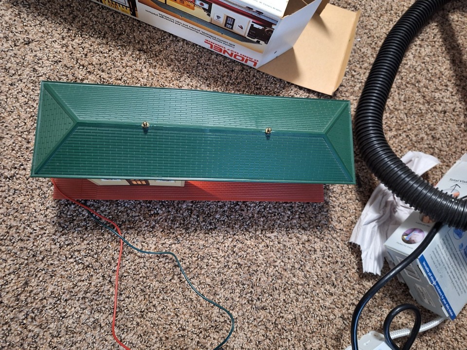 Lionel 6-2129 Illuminated freight station-Take a Look! | eBay