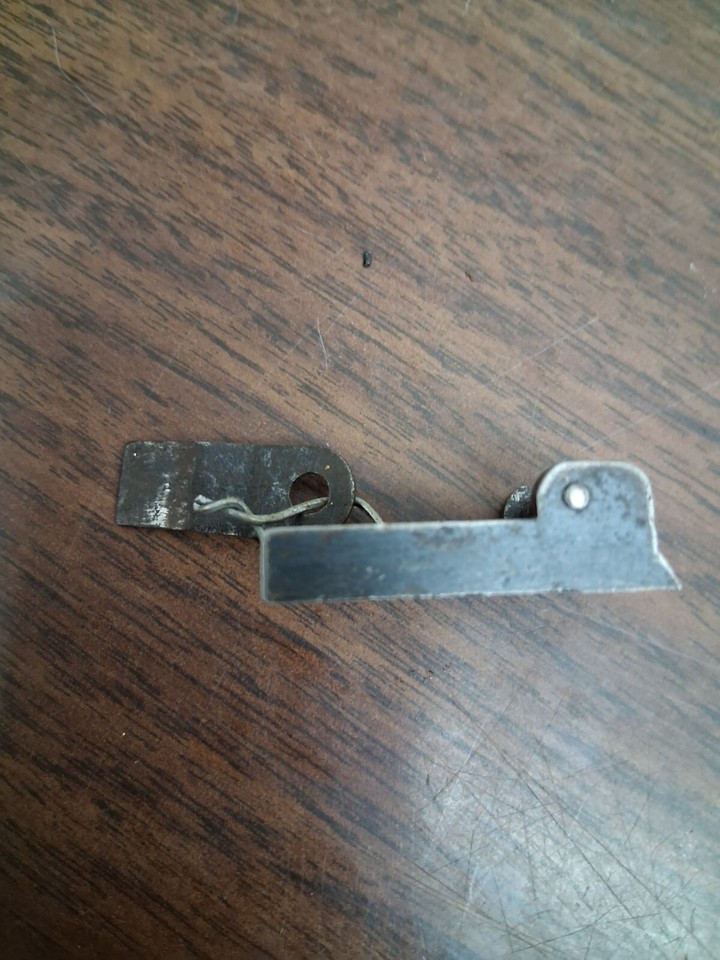 ANTIQUE SPRINGFIELD TRAPDOOR RIFLE model 1866 REAR SIGHT BASE , SCREW ...