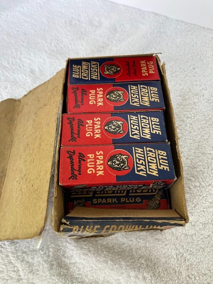 Eight Vintage NOS Blue Crown Husky Commercial Spark Plugs 7/8 x 18MM ...