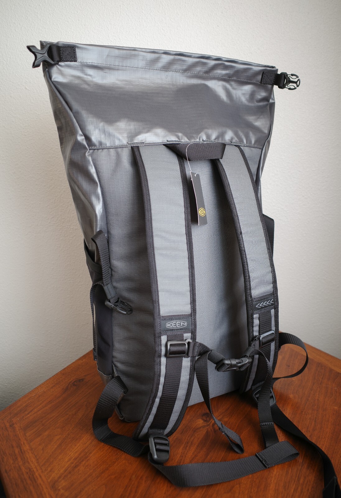 NWT Keen Catchhaul Utility Roll Top Backpack Black Size Medium Dry Bag ...