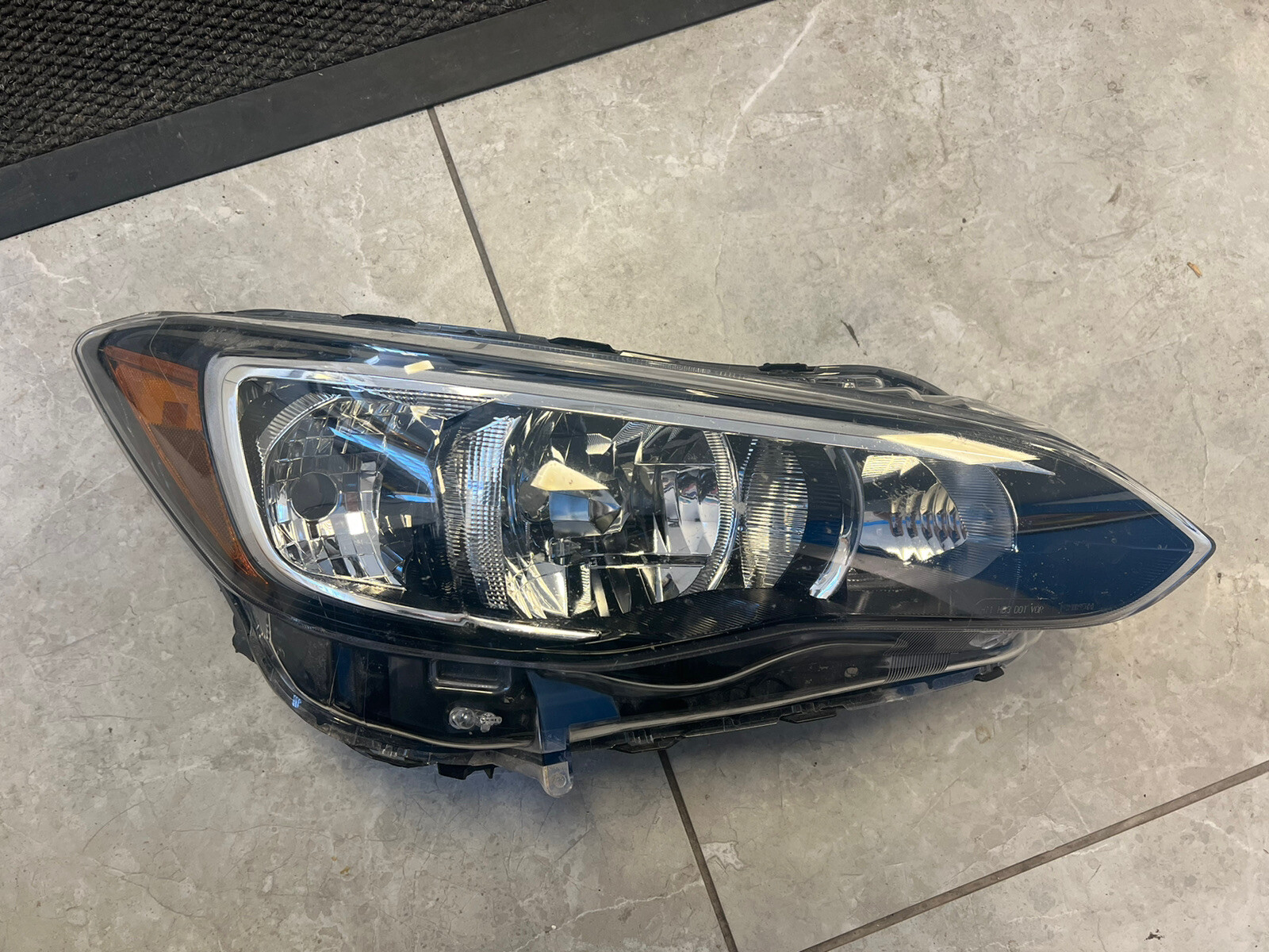 2018-2023 Subaru Crosstrek Right Passenger Headlight Headlamp OEM ...