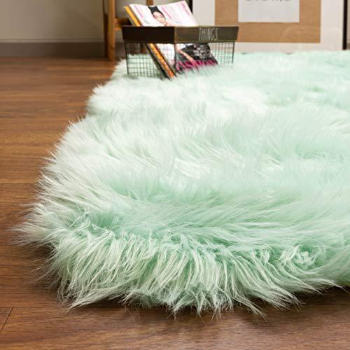 Super Area Rugs Ultra Soft & Fluffy Faux Sheepskin Rug, Mint 4 x 6 Feet ...
