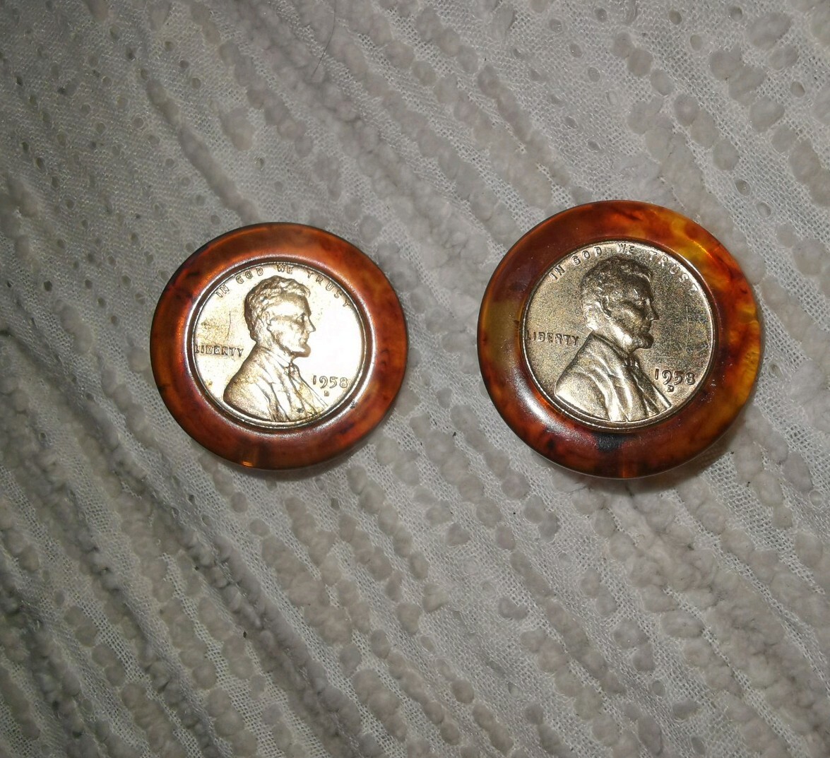 1950s Bakelite Faux Tortoise 1958 US Lincoln Penny Ea… - Gem