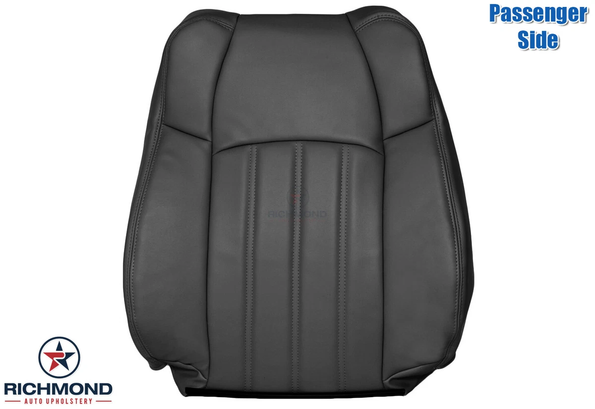 2010 Chrysler 300 Back Seats