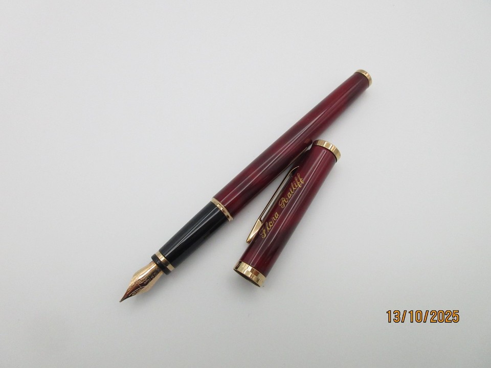 Waterman Paris Preface Fountain Pen w/ Box Red Marble Fine 18K 750 Gold ...