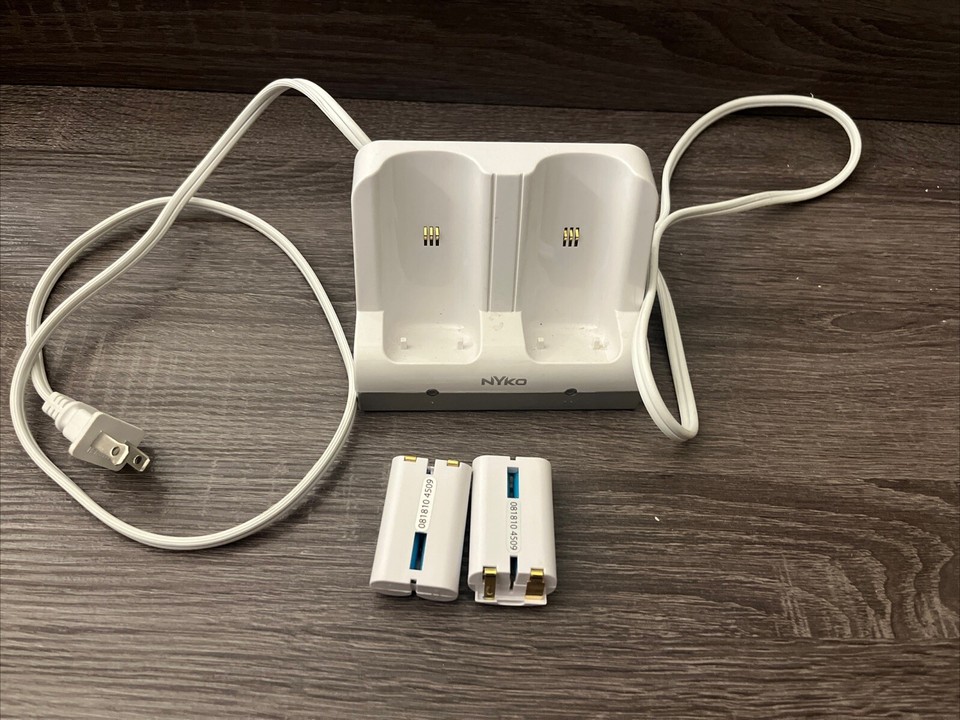 x2 Nyko Charge Station Nintendo Wii Remote Battery Pack (87000-A500 ...