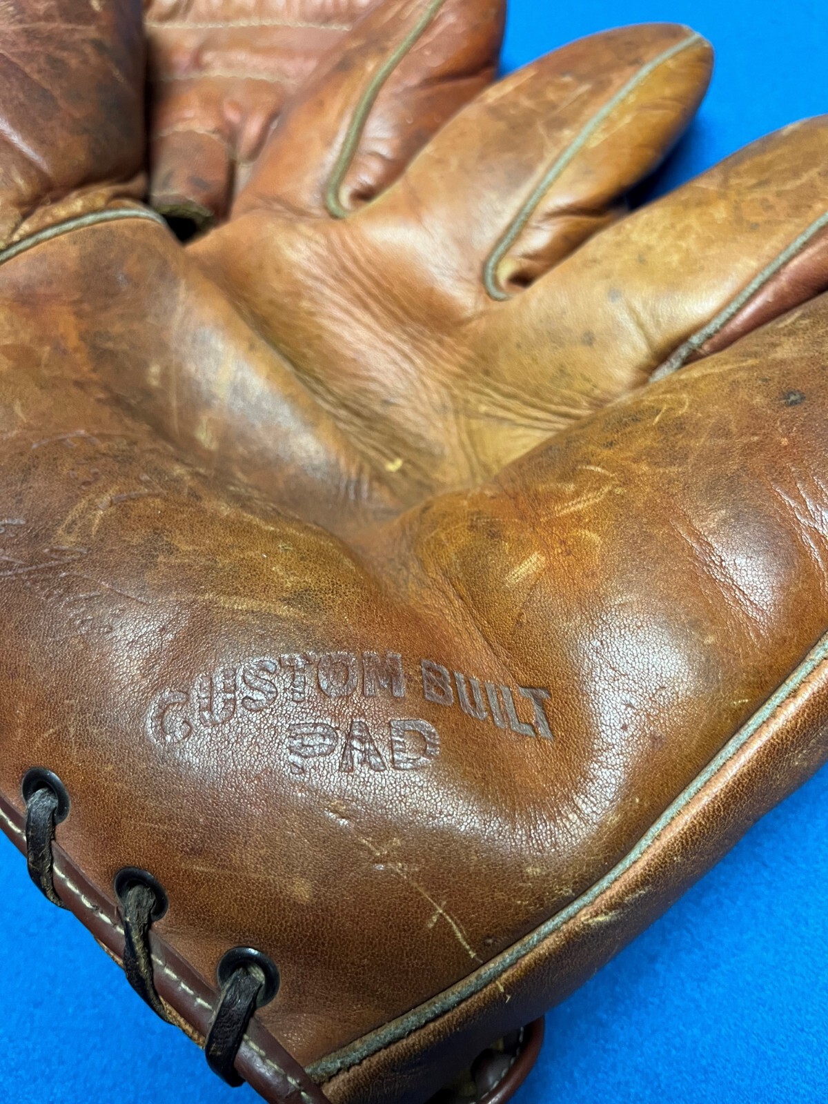 Vintage Globe Leather Split Finger Baseball Glove - Frankie Gustine ...