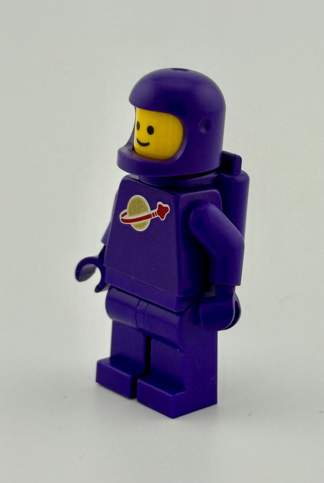 LEGO Classic Purple Spaceman Astronaut Minifigure Helmet Air Tank NEW ...