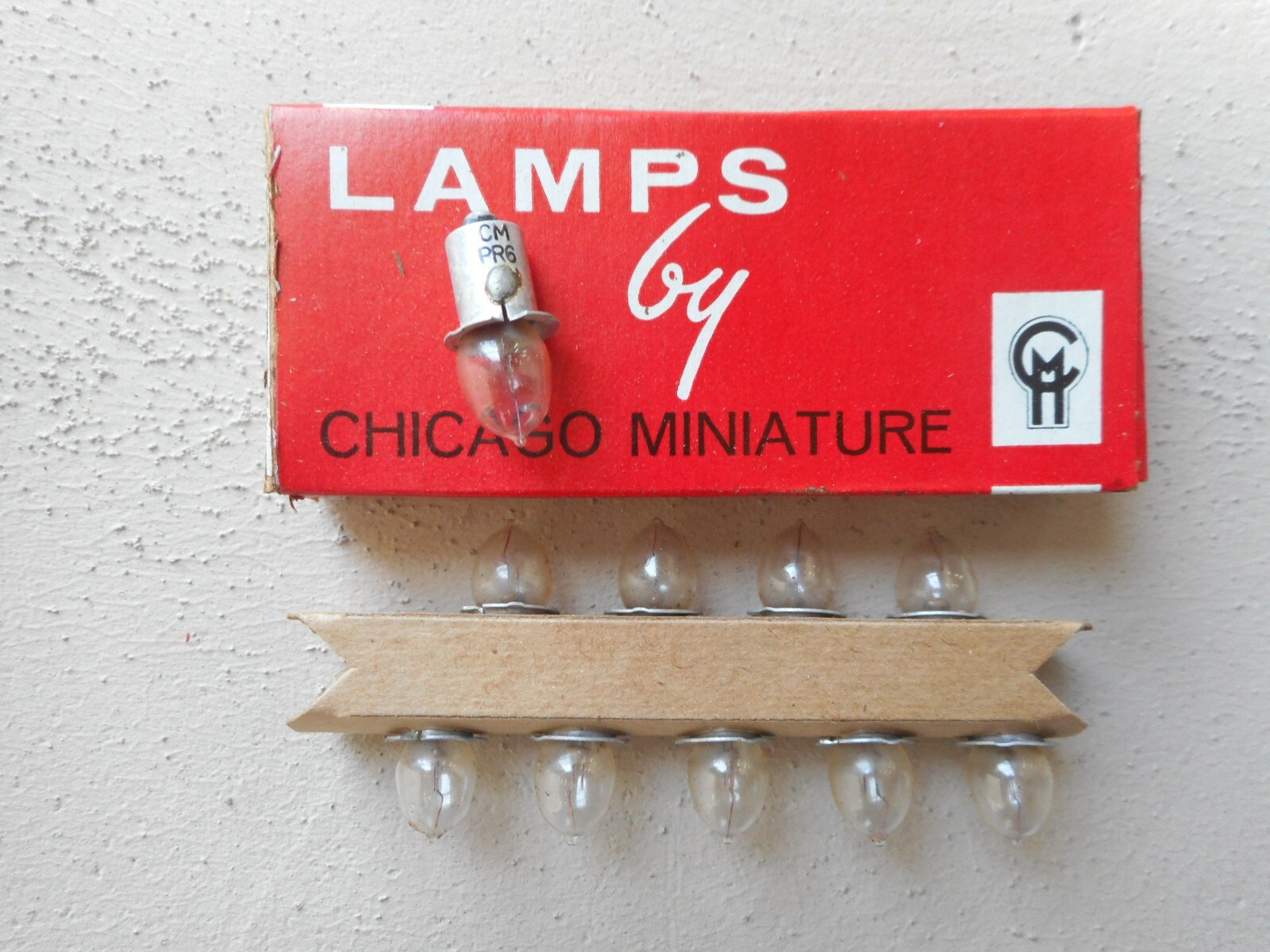 Chicago Miniature PR6 Flashlight Bulb 2.47 Volts Box Of (10) | eBay