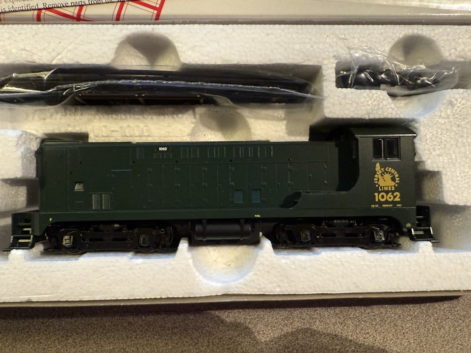 CNJ Jersey Central Diesel Engine VO-1000 #1062 Stewart Hobbies New ...