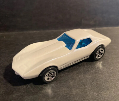 Hot wheels 1975 Corvette Stingray White Mint And Beautiful See Pictures ...