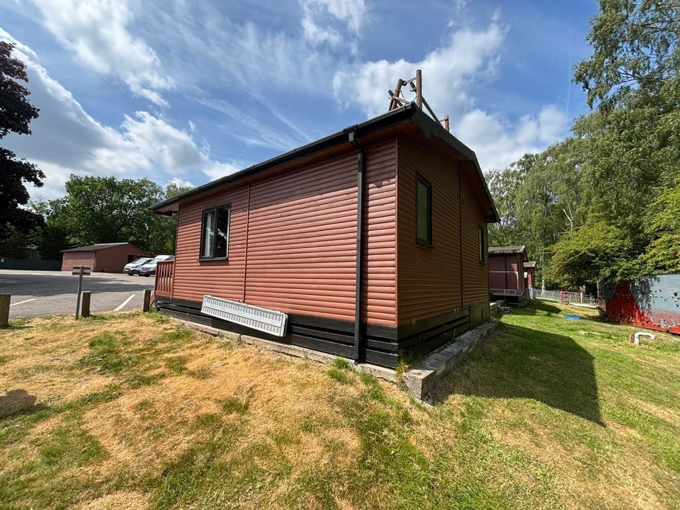 Static Accommodation Off Site For Sale Wilson Lodge 28 x 20, 2 Room ...