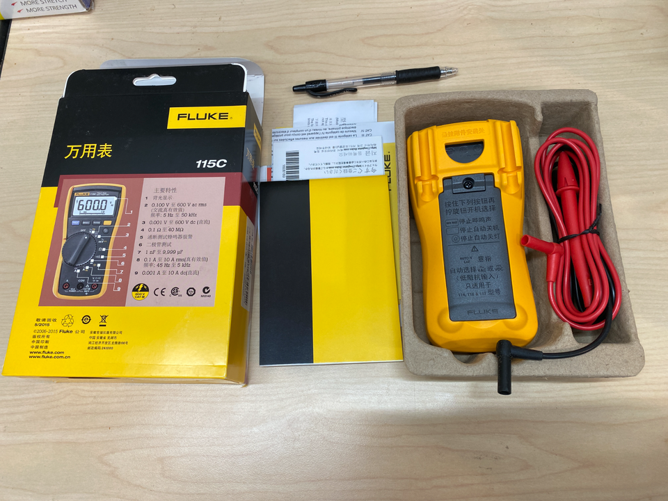 Fluke 115C Digital Multimeter True RMS 600V CAT III 10A Resistance ...