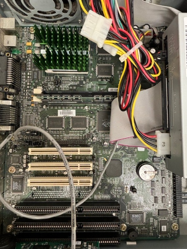 Vintage Gateway 2000 Desktop Computer Pentium R @200MHz 640KB P55C-200 ...