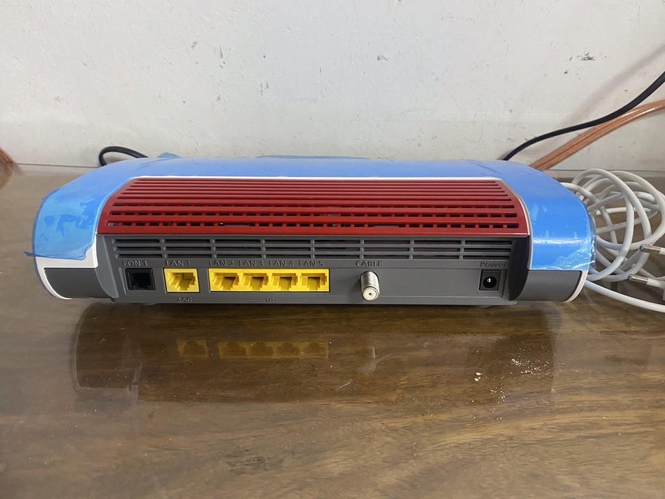 FRITZ!Box 6660 Cable Kabel WLAN Wifi 6 AX Modem Router Kabelmodem ...