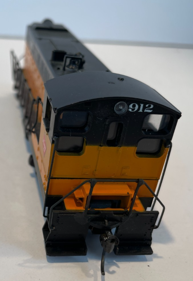 Vintage HO Scale Switcher The Milwaukee Road 912 Runs Well | eBay