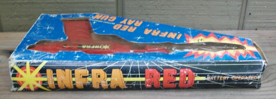 VINTAGE SCI-FI TOY SPACE GUN Battery Operated ORIGINAL BOX Laser Ray ...