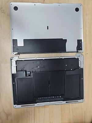 Chassis for MacBook Bottom Housing and Battery. BAD Keyboard and ...