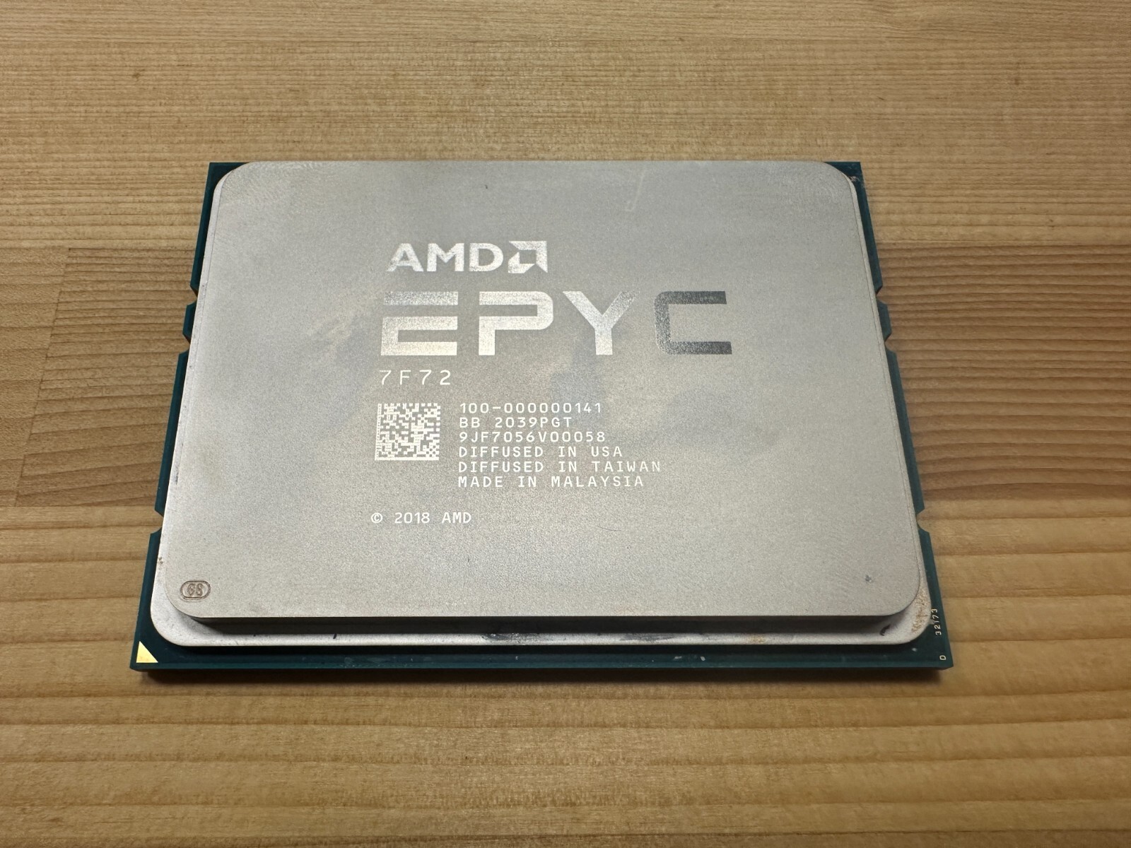 AMD EPYC 7F72 Processor (3.2 GHz, 24 Cores, Socket SP3) - 100-000000141 ...