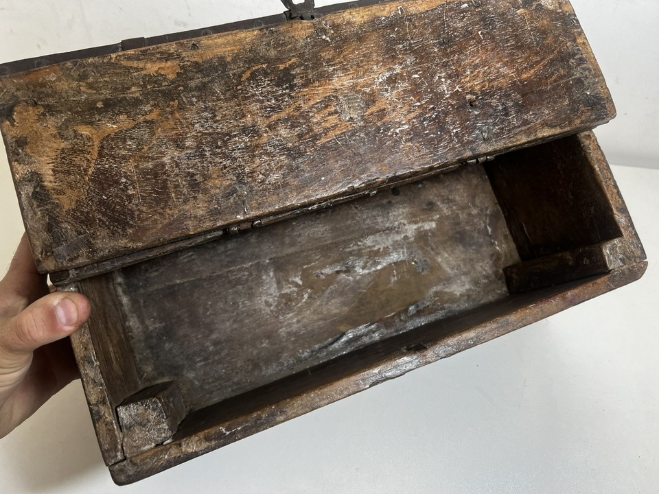 Antique Solid Wooden 18th Century Hand Crafted Keepsake Storage Box ...