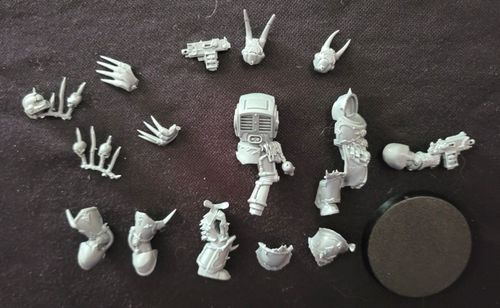 Chaos Terminator with Lightning Claws Warhammer 40K Space Marines ...