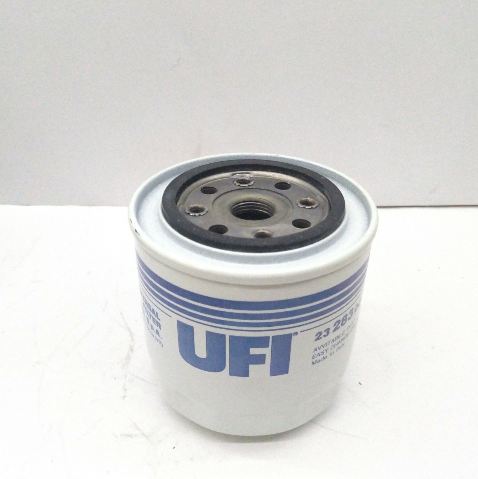 Oil Filter Ford Mondeo - Ka - Transit - Fiesta UFI For 1043147 | eBay